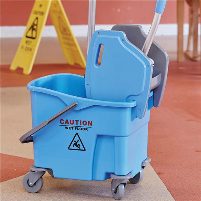 Blue Bucket Buffalo & Wringer 25ltr