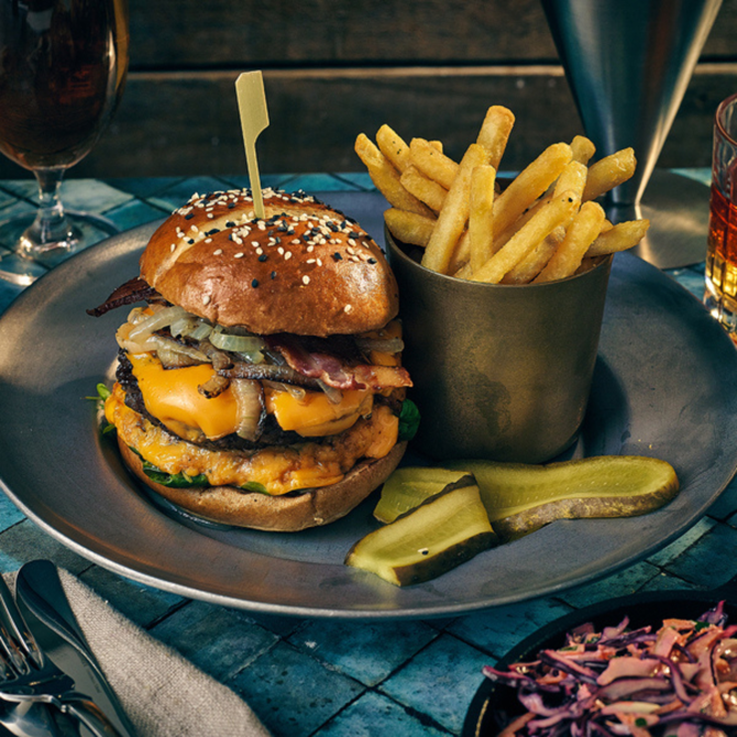 GenWare Vintage Steel Winged Plate 23.5inch / 9cm