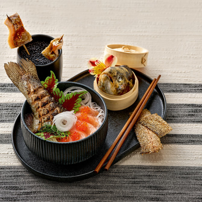 Nara Black & White Oval Platter 20 x 30cm