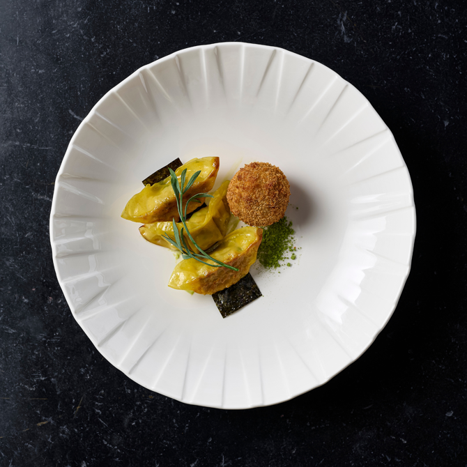 Alchemy Abstract Coupe Plate 9inch